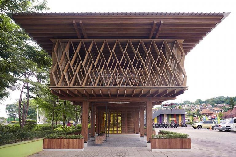 Microlibrary Warak Kayu - The Best New Architects